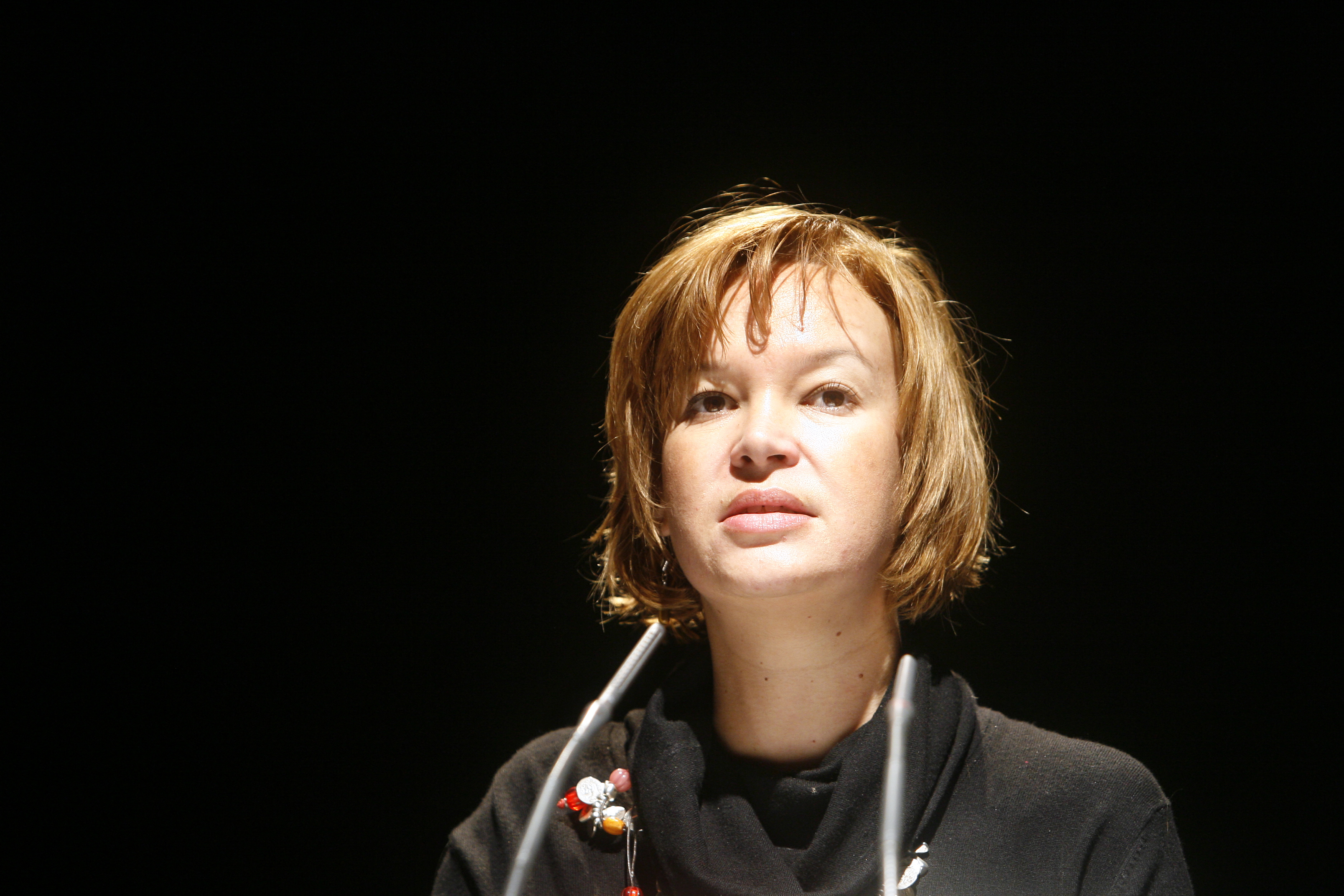 Leire Pajín pide a toda la sociedad que se sume a una rebelión ética ...