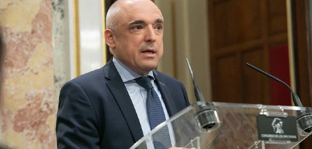 Sólo nos falta una oposición a la altura